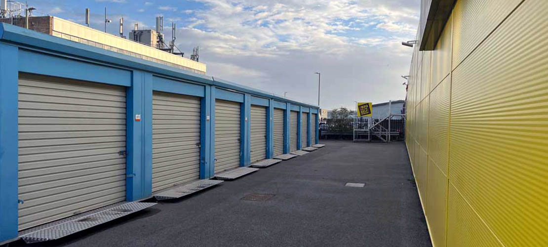 External lockups in Oxford | Drive-up lockups | Big Yellow