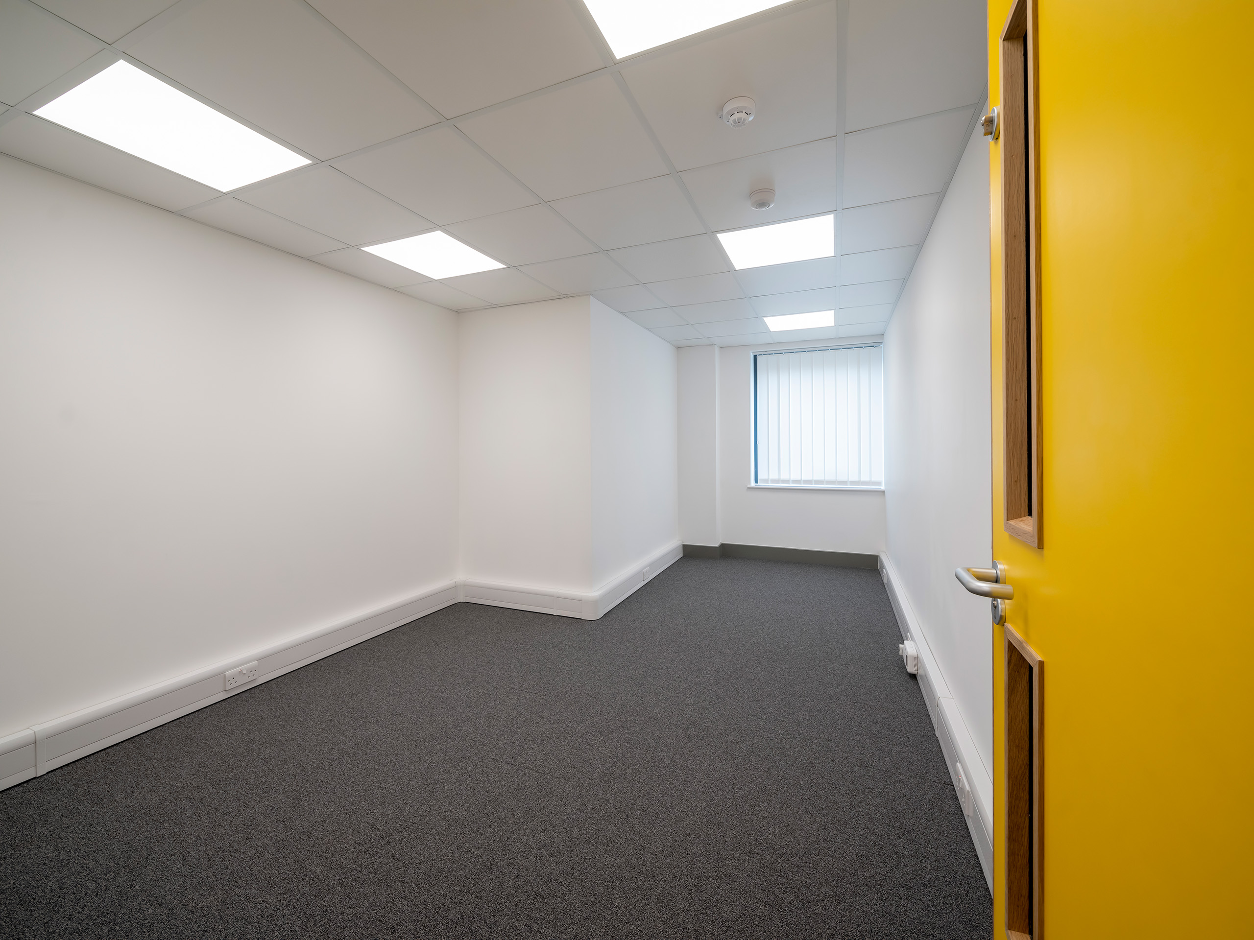 Slough Farnham Road Self Storage Units | Big Yellow