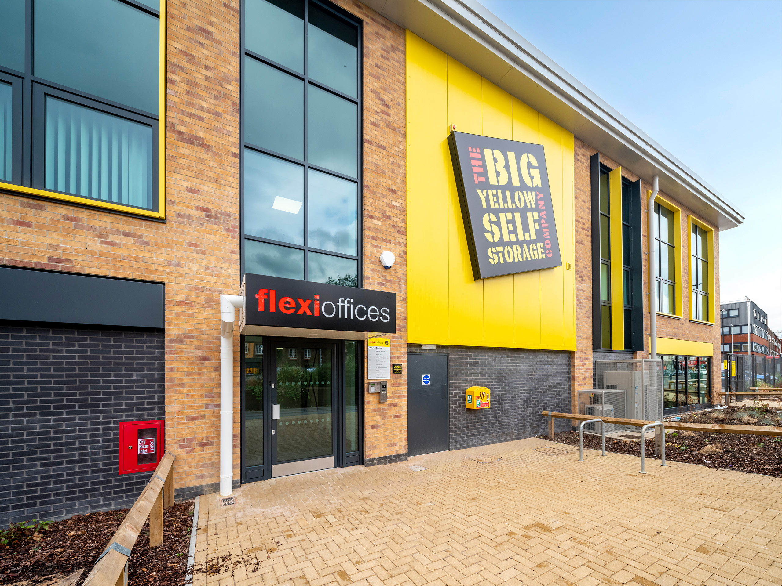Slough Farnham Road Self Storage Units | Big Yellow