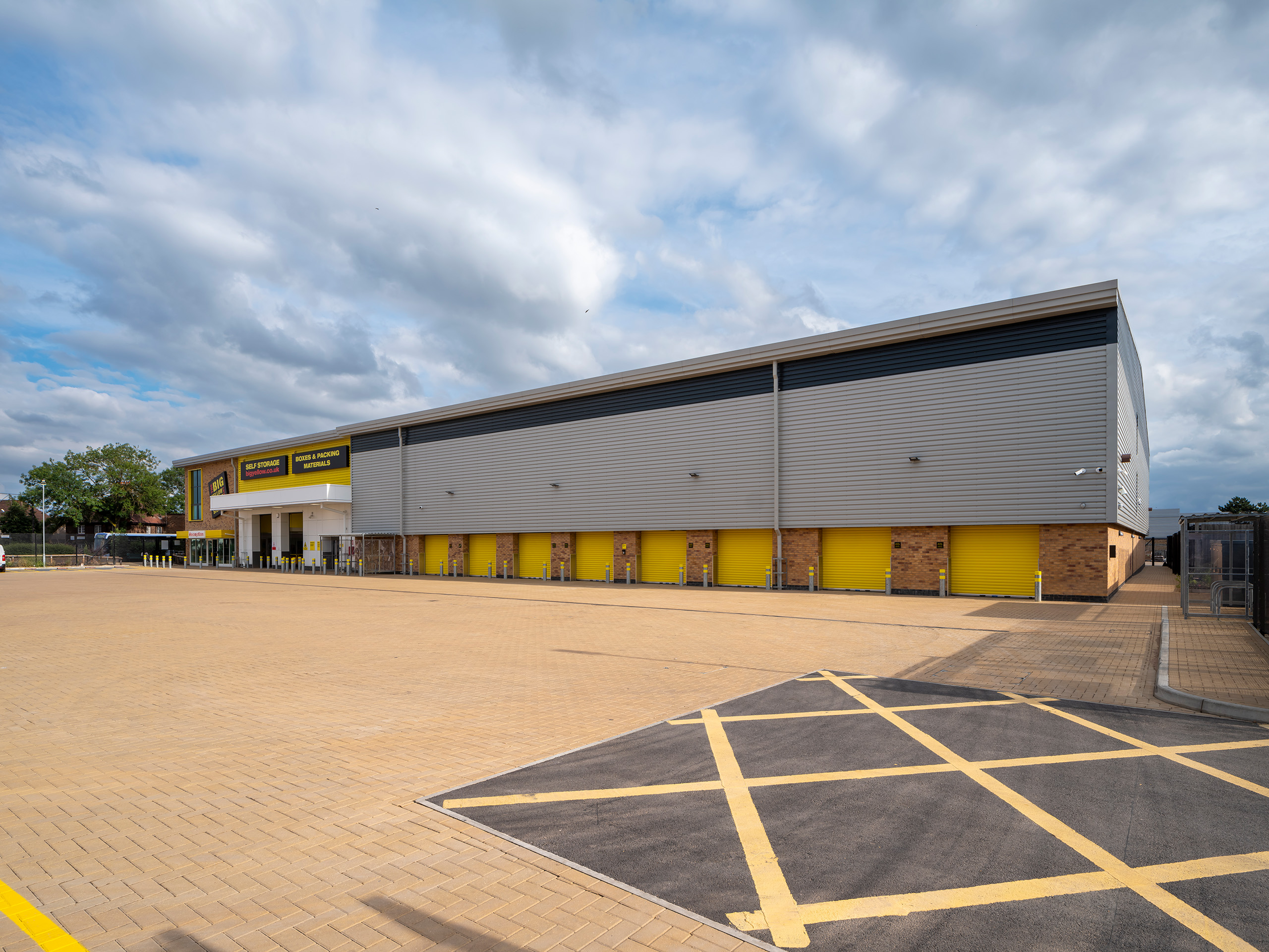 Slough Farnham Road Self Storage Units | Big Yellow
